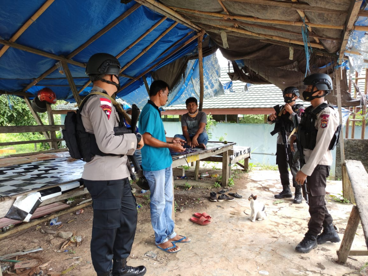 Berikan Edukasi Prokes, Patmor Brimob Sambangi Pangkalan Ojek | Brimob Kalimantan Utara